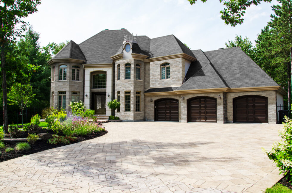 StonehengeUS - Legendary Building Products